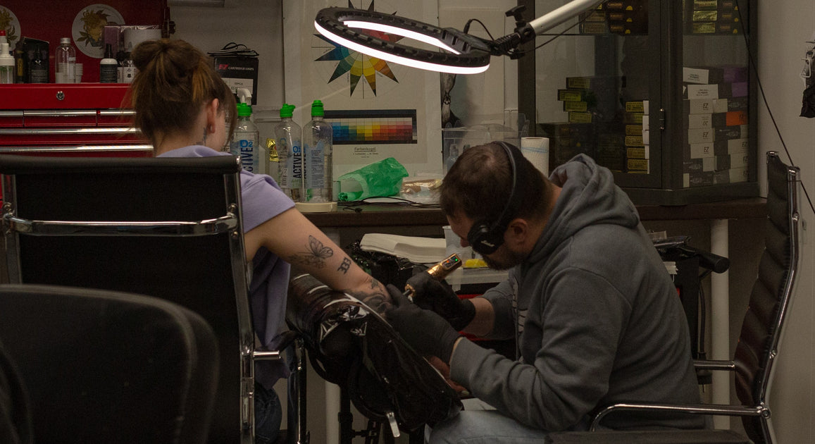 Tattoo-Möbel: Warum die richtige Ausstattung entscheidend ist ...